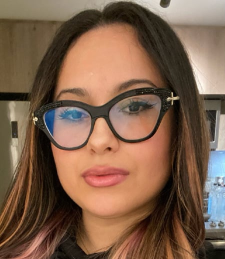 Job: Live-Out Housekeeper for Household Cleaning - Emphasis on Laundry ...